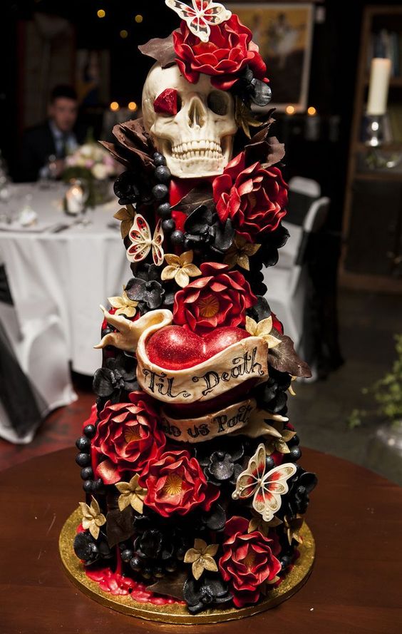 Crazy Wedding Cakes | Arabia Weddings