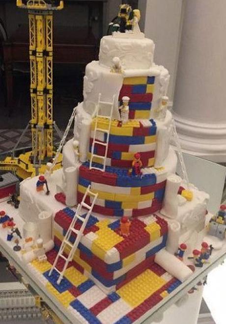 Crazy Wedding Cakes | Arabia Weddings