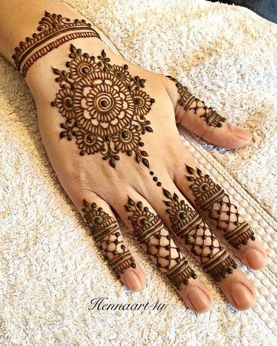 Indian Henna Designs | Arabia Weddings