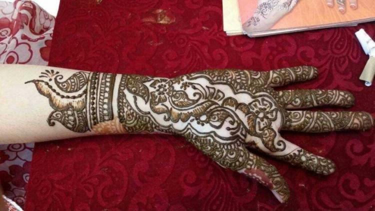 Top Places for Dubai Henna Designers | Arabia Weddings
