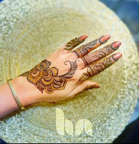 Popular Henna Artists in Qatar | Arabia Weddings