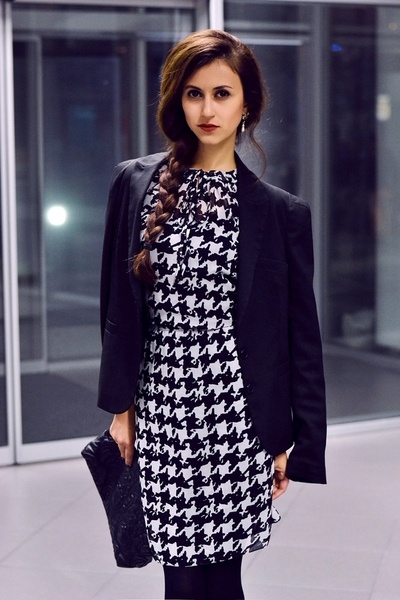 Houndstooth Pattern for Winter Fashion | Arabia Weddings