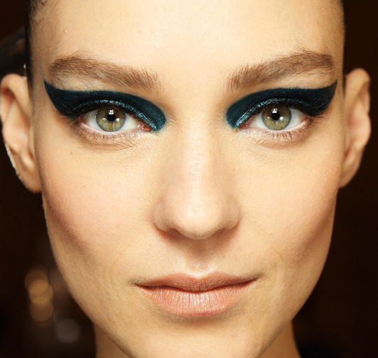 Beauty Looks from Atelier Versace Runway - Arabia Weddings