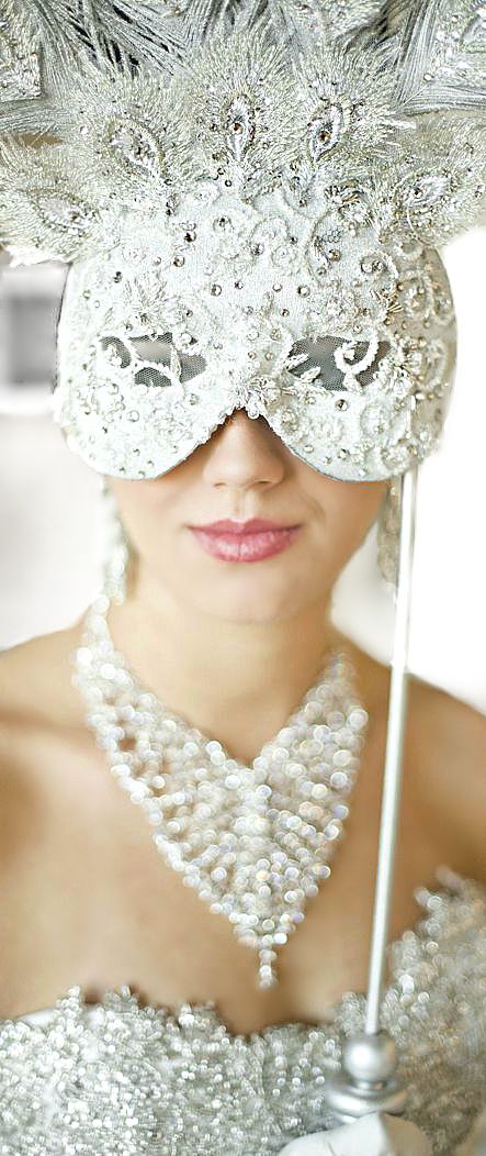 A Masquerade Ball Wedding Theme | Arabia Weddings